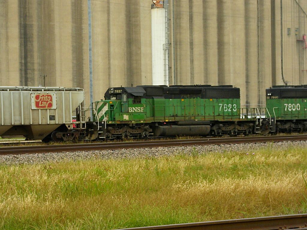 BNSF 7823